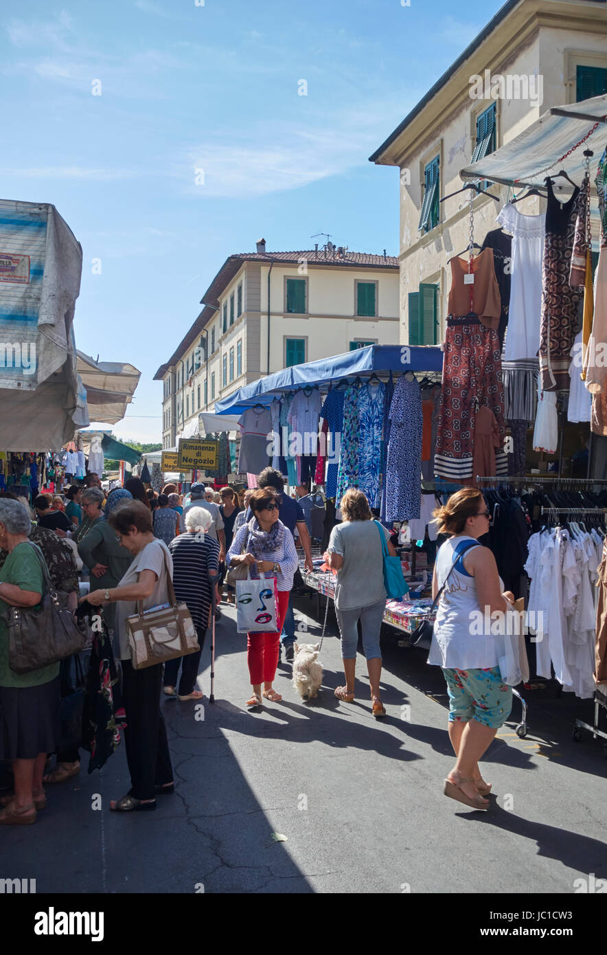 Street food booths hi-res stock photography and images - Alamy