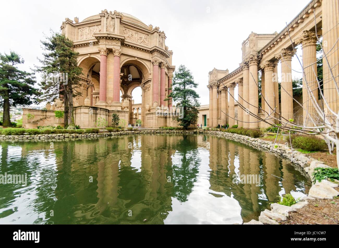 A view of the dome rotunda of the Palace of Fine Arts in San Francisco ...
