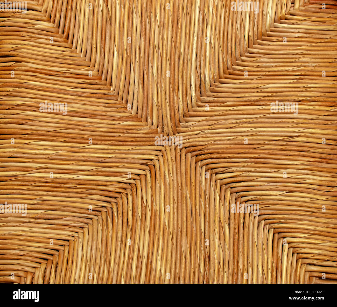 Criss cross pattern woven reeds hi-res stock photography and images - Alamy
