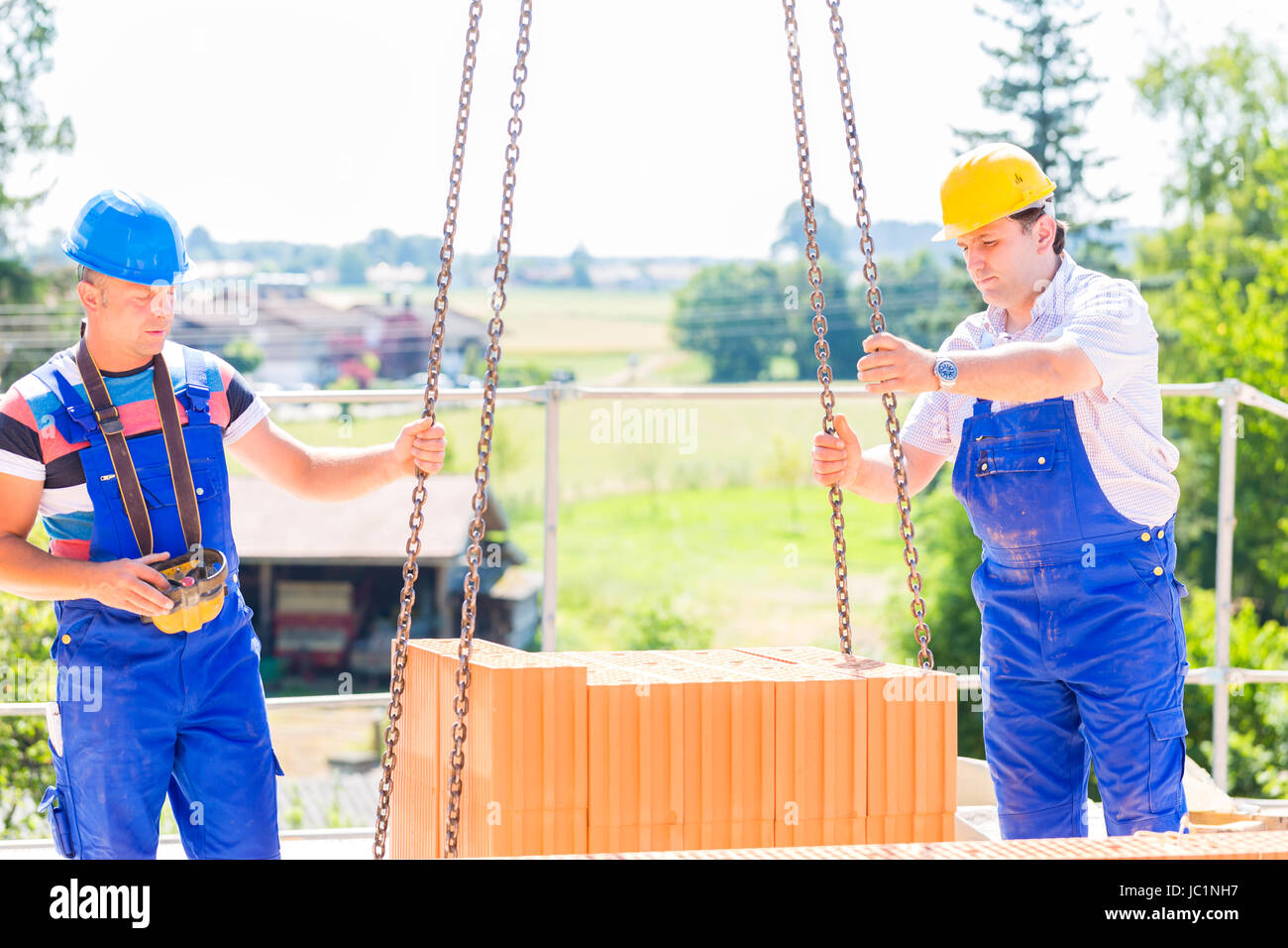 Bricklaying Scaffold High Resolution Stock Photography and Images - Alamy