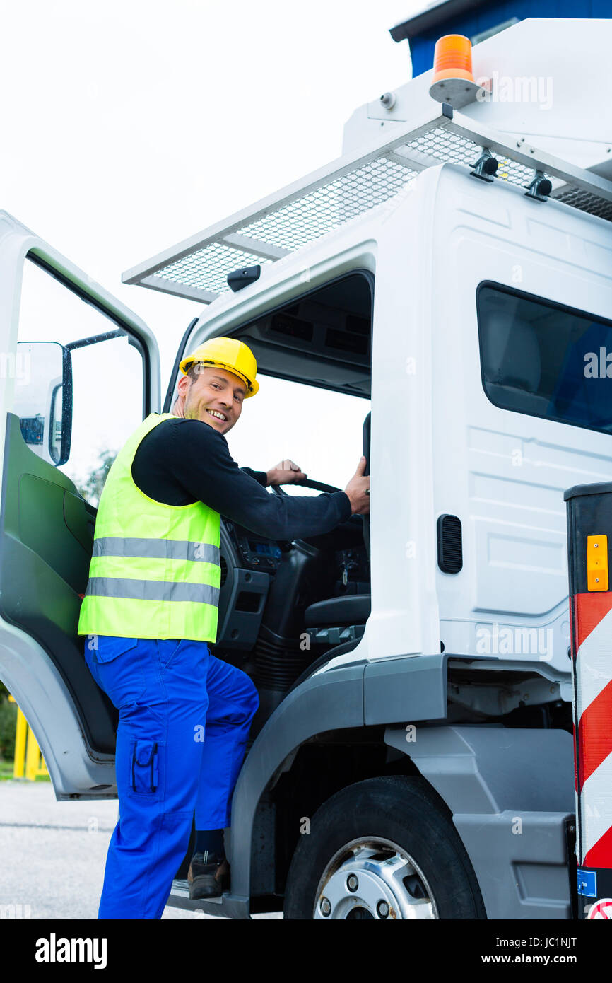 Builder crane driver hi-res stock photography and images - Alamy