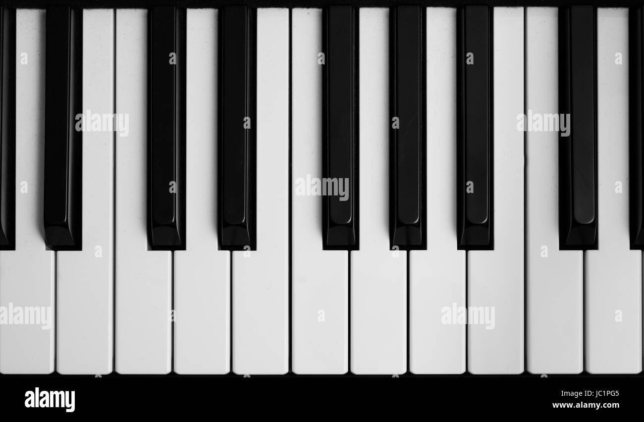 Piano keys snow hi-res stock photography and images - Alamy