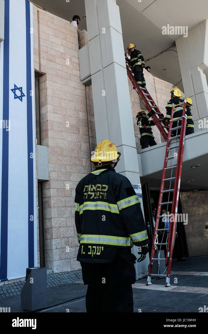 Jerusalem, Israel. 13th June, 2017. The IDF, Home Front Command, local ...