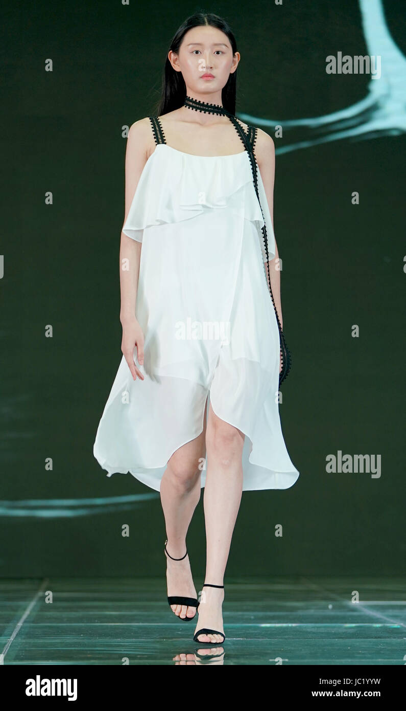 Danning hi-res stock photography and images - Alamy