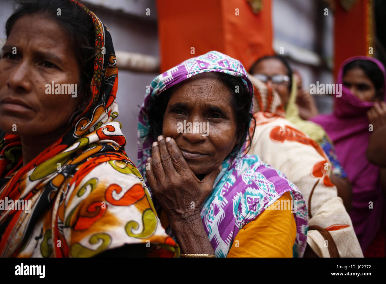 Poor muslims hi-res stock photography and images - Alamy