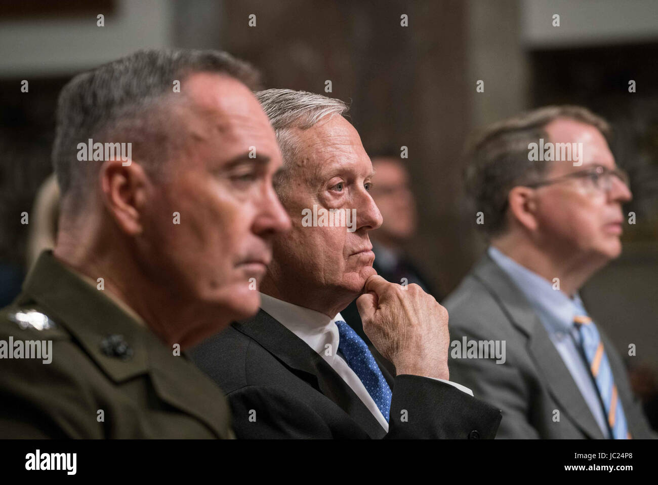 2018 general james mattis hi-res stock photography and images - Alamy