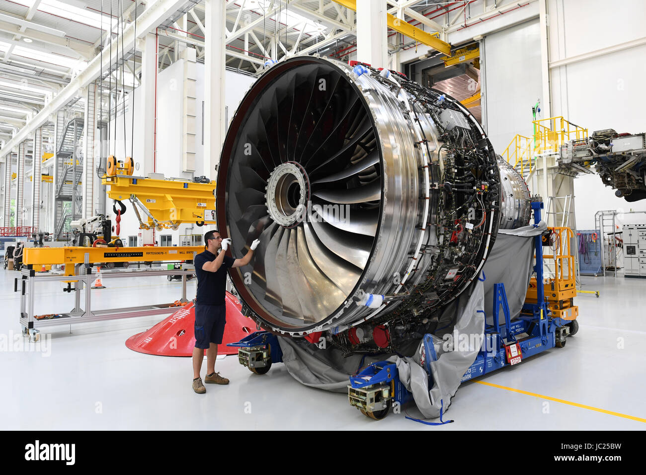 Rolls royce engine assembly line hi-res stock photography and images ...