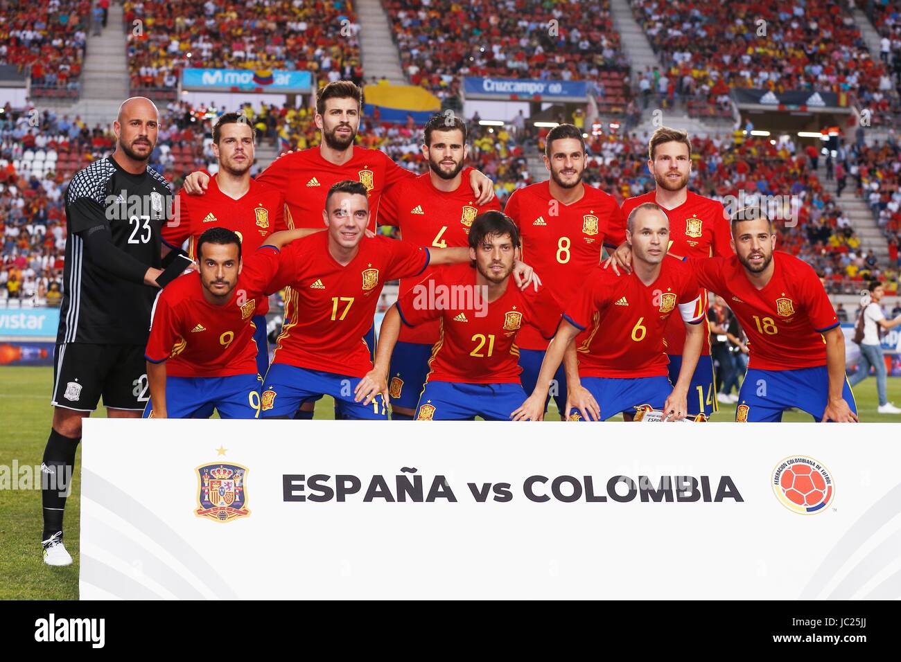 Spain team group line up esp hi-res stock photography and images - Alamy