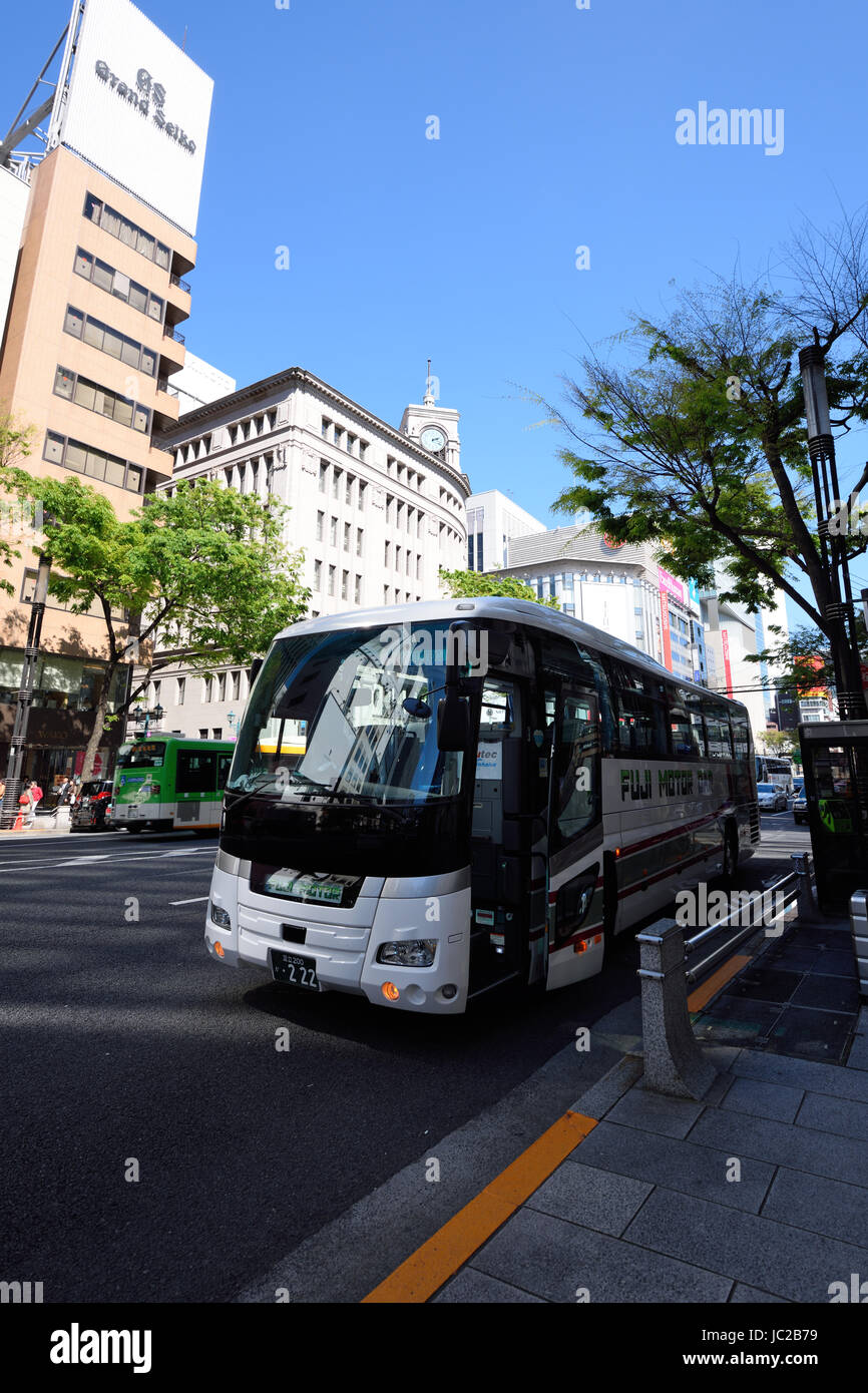 Sightseeing bus tokyo hi-res stock photography and images - Alamy
