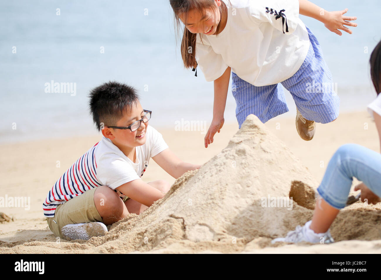 Sand tunnel hi-res stock photography and images - Alamy