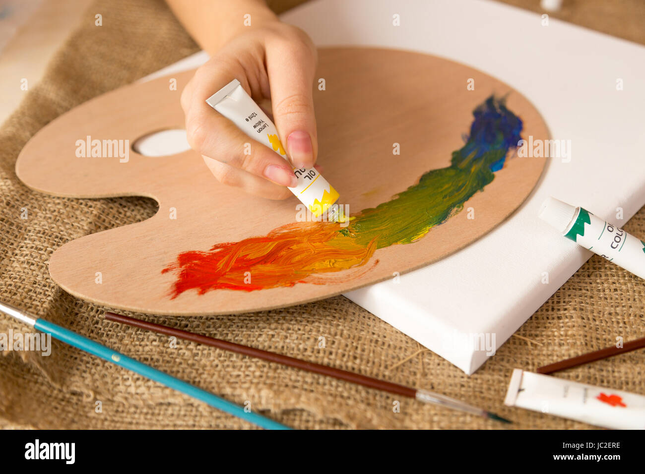 Palette paint tube squeeze hi-res stock photography and images - Alamy