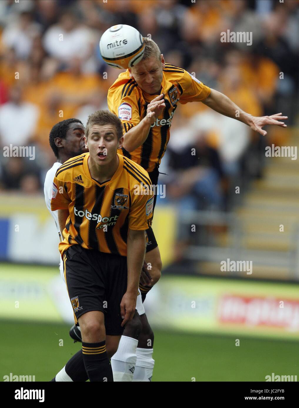 NATHAN DYER TOM CAIRNEY & AND HULL CITY V SWANSEA CITY KC STADIUM HULL ...