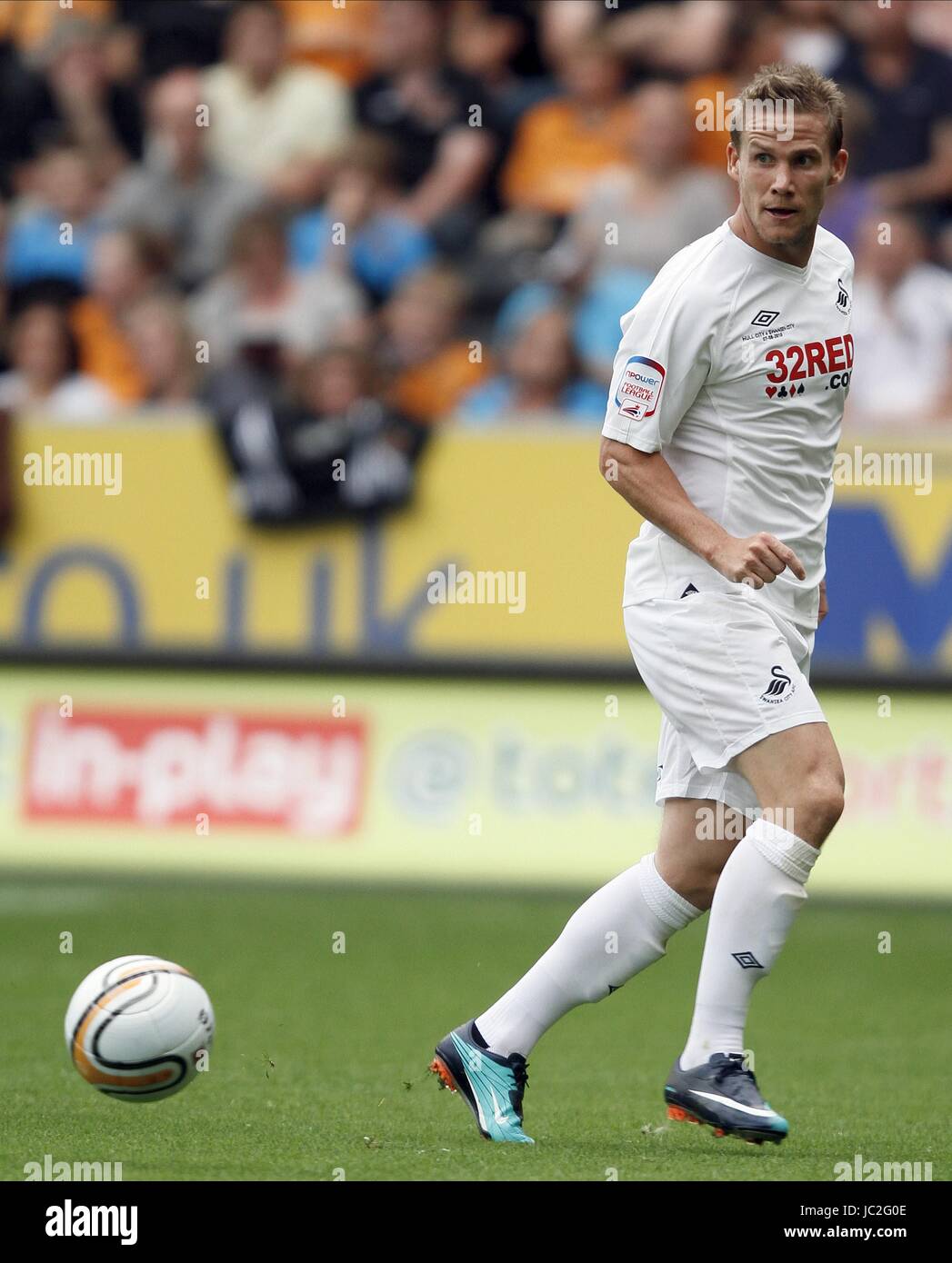 MARK GOWER SWANSEA CITY FC KC STADIUM HULL ENGLAND 07 August 2010 Stock ...