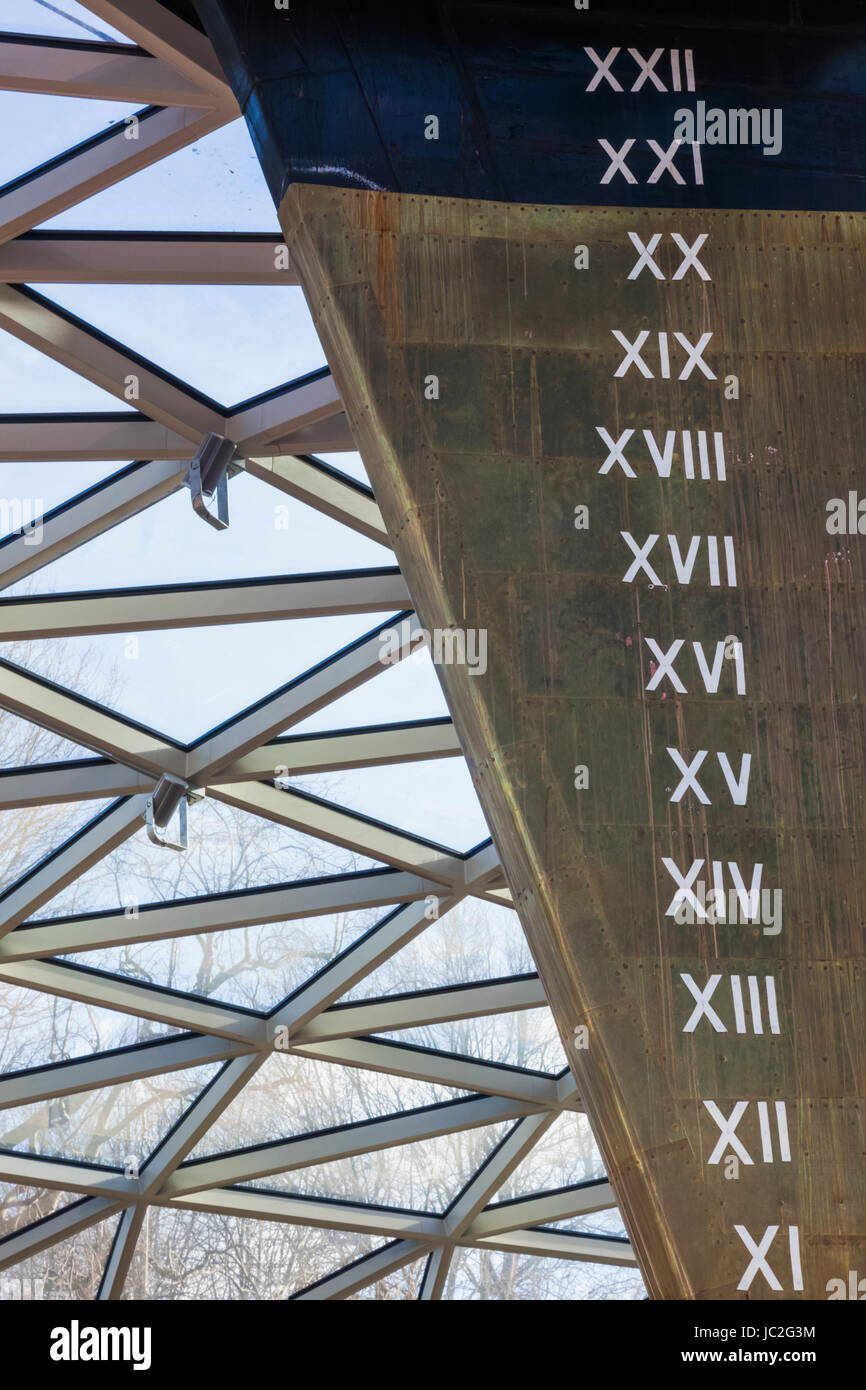 England, London, Greenwich, The Cutty Sark, The Hull Stock Photo - Alamy