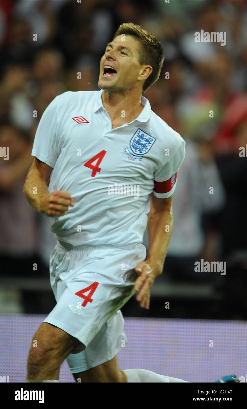 STEVEN GERRARD CELEBRATES 2ND ENGLAND WEMBLEY STADIUM LONDON ENGLAND 11 ...