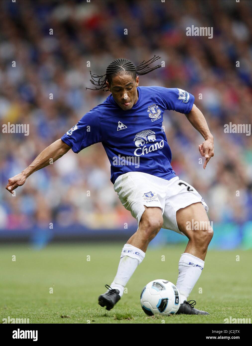 STEVEN PIENAAR EVERTON FC GOODISON PARK LIVERPOOL ENGLAND 21 August ...