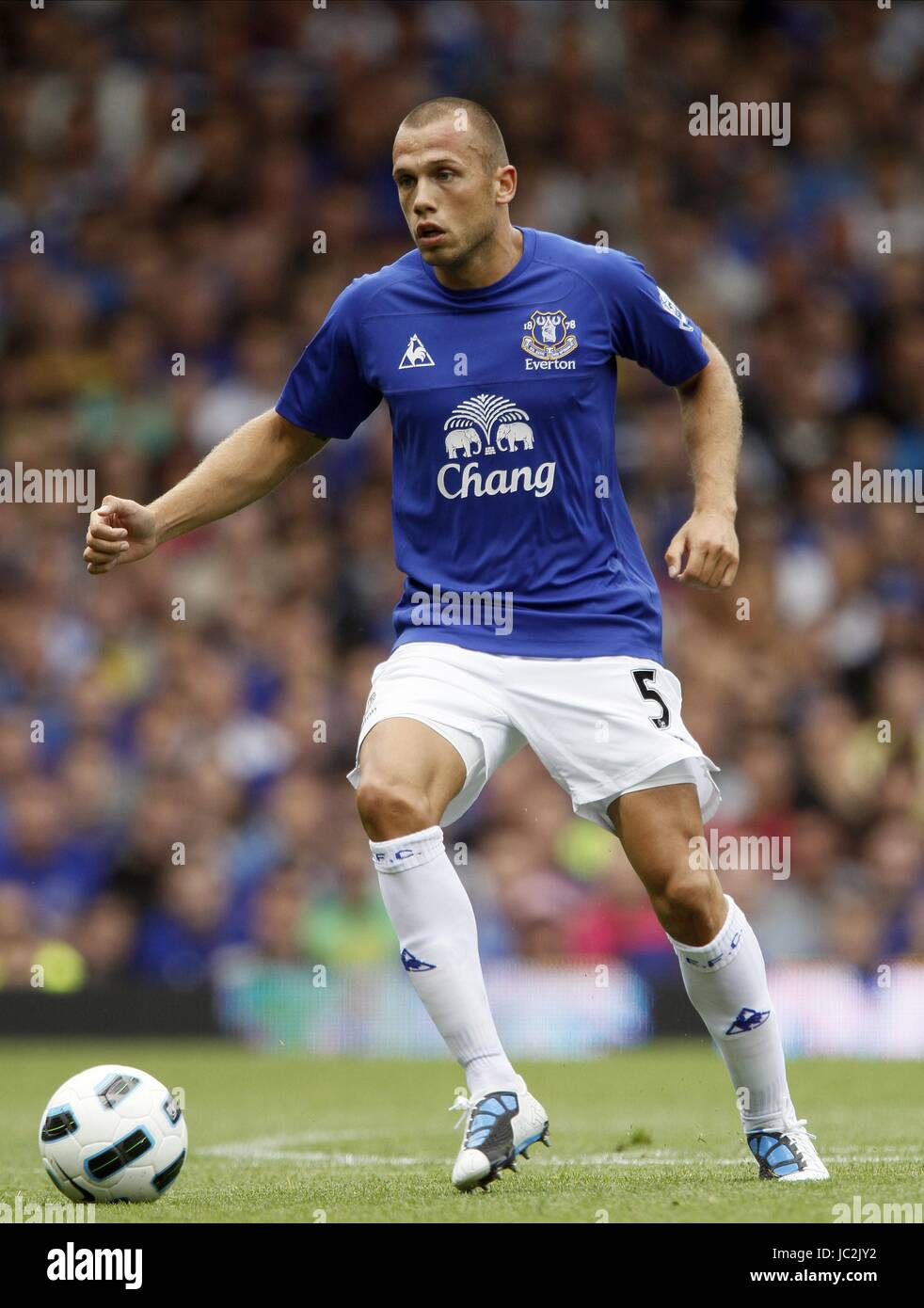 JOHN HEITINGA EVERTON FC GOODISON PARK LIVERPOOL ENGLAND 21 August 2010 ...