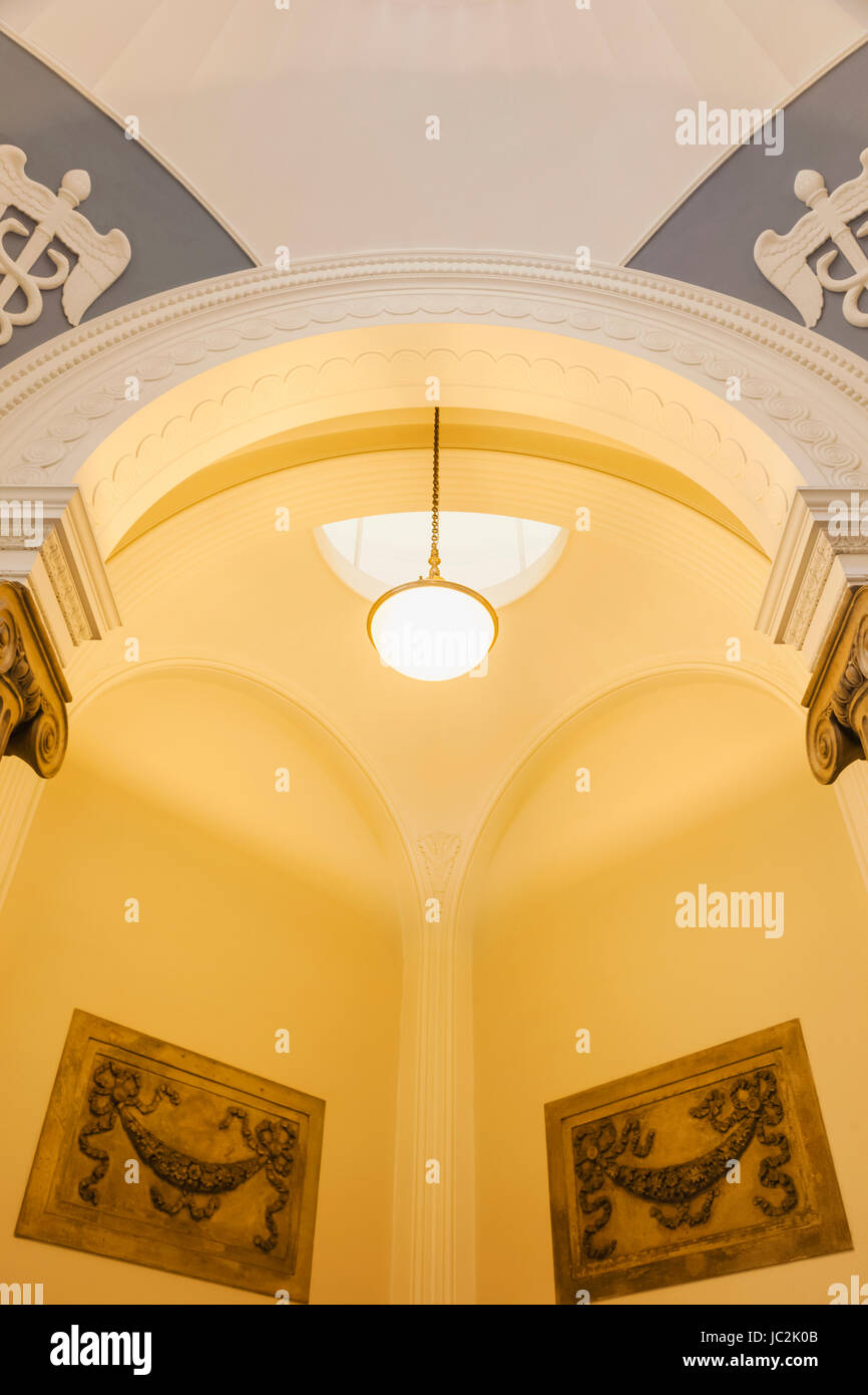 Inside bank of england hi-res stock photography and images - Alamy