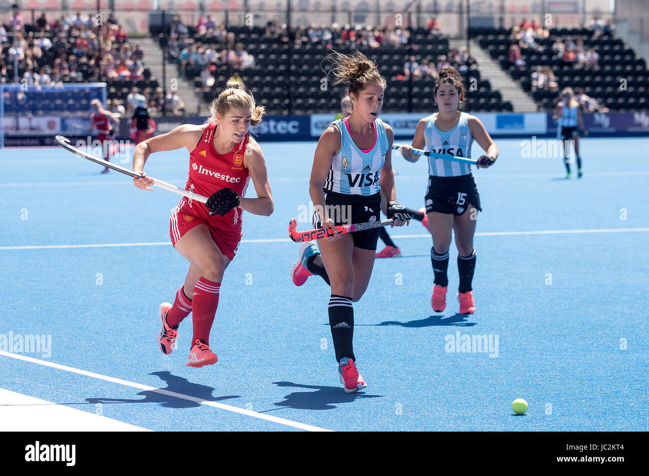 England's Nicola White and Argentina's Agostina Alonso during the ...