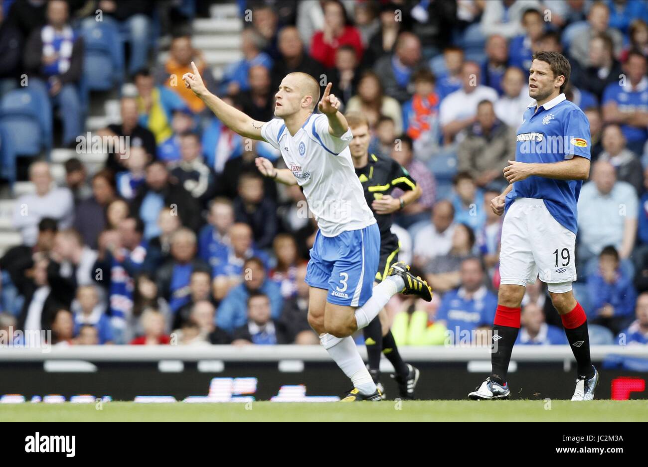 DANNY GRAINGER CELEBRATES HIS GLASGOW RANGERS V ST.JOHNSTONE IBROX ...