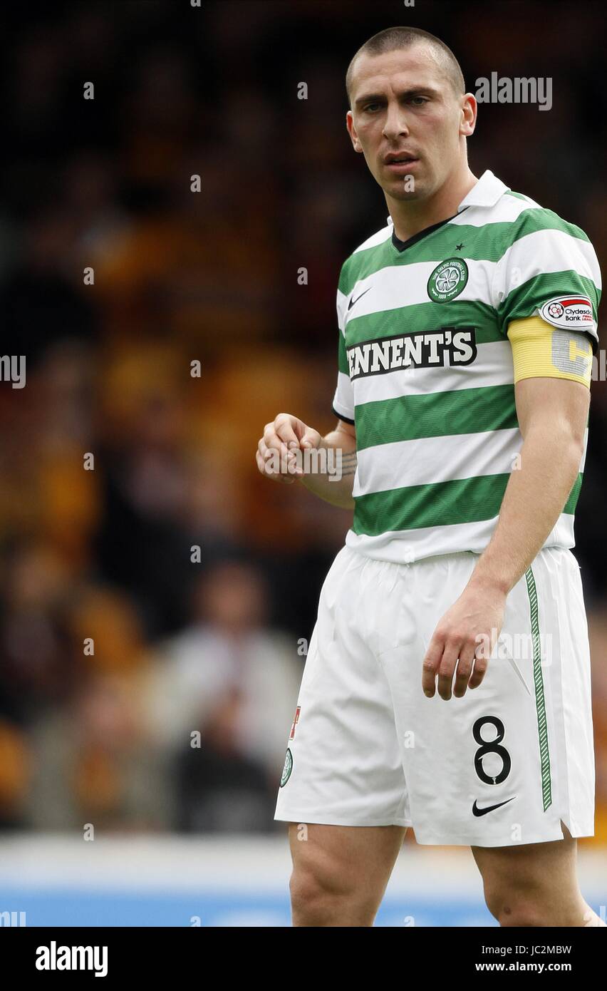 SCOTT BROWN CELTIC FIR PARK MOTHERWELL SCOTLAND 29 August 2010 Stock ...