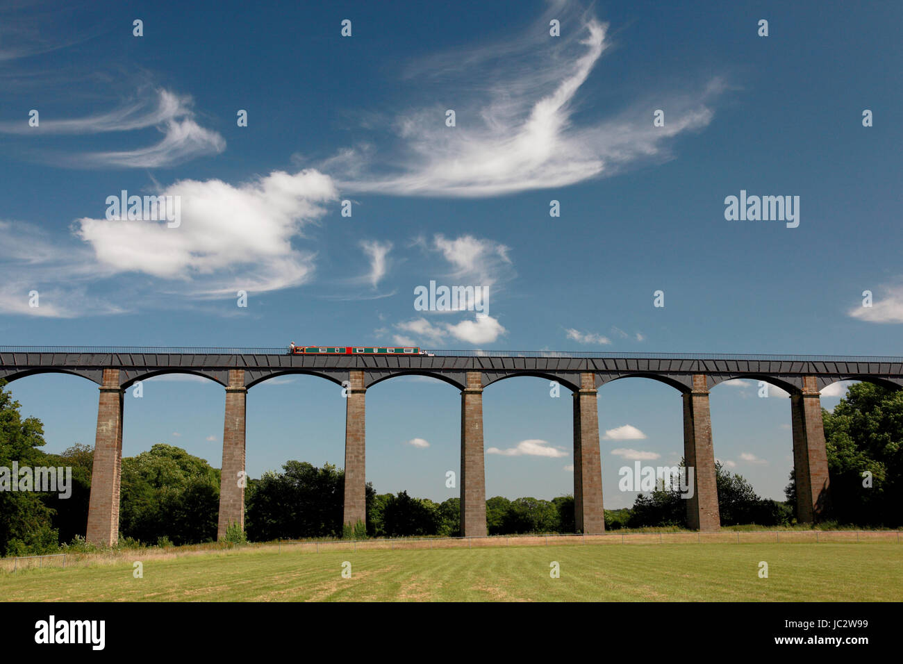 Pontcysyllte Aqueduct which carries the Llangollen Canal over the river ...