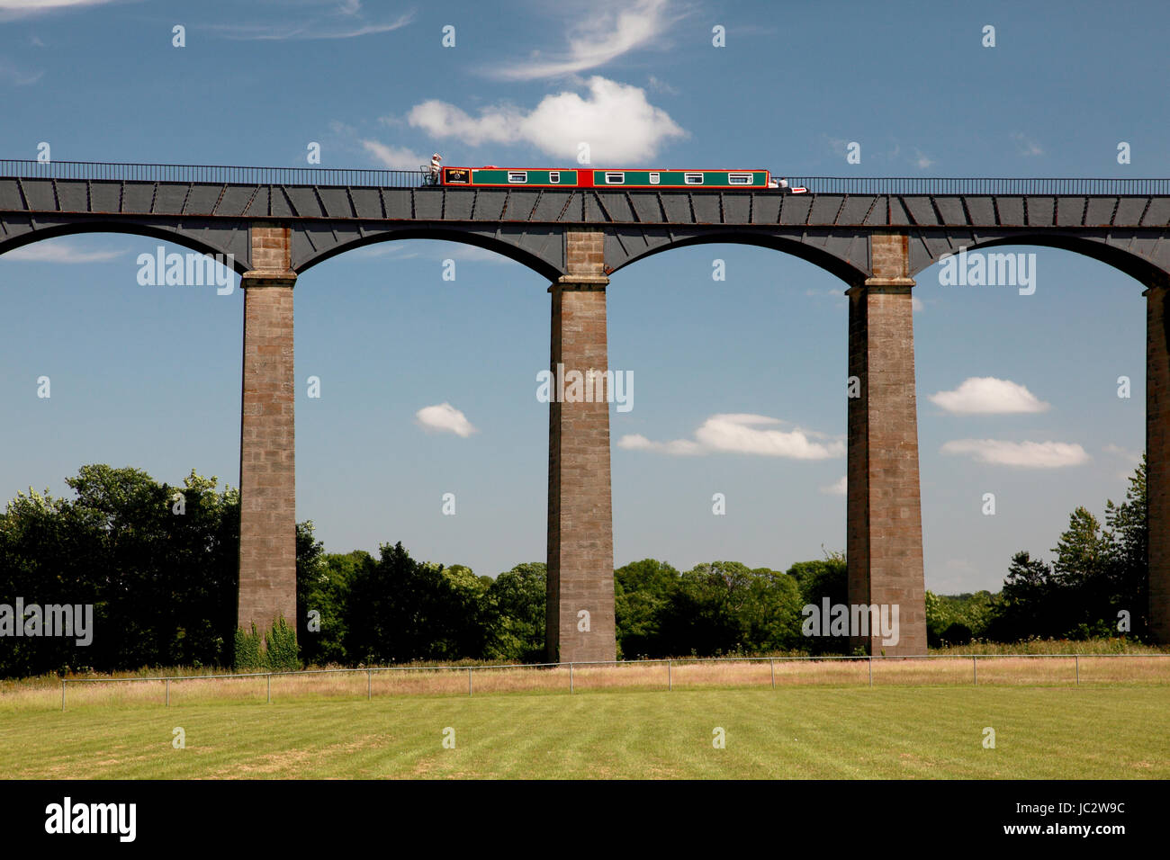 Pontcysyllte Aqueduct which carries the Llangollen Canal over the river ...