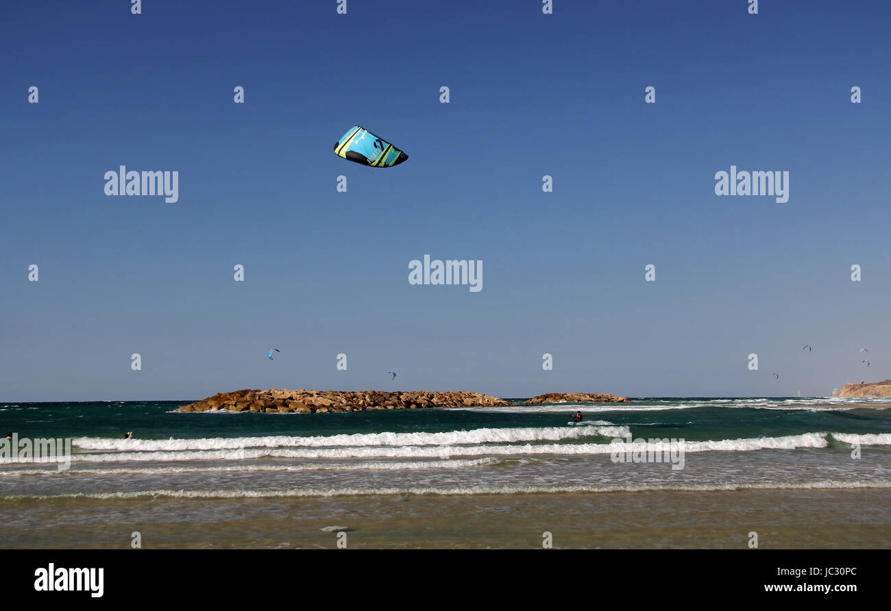 Kitesurfing seaside big waves hi-res stock photography and images - Alamy
