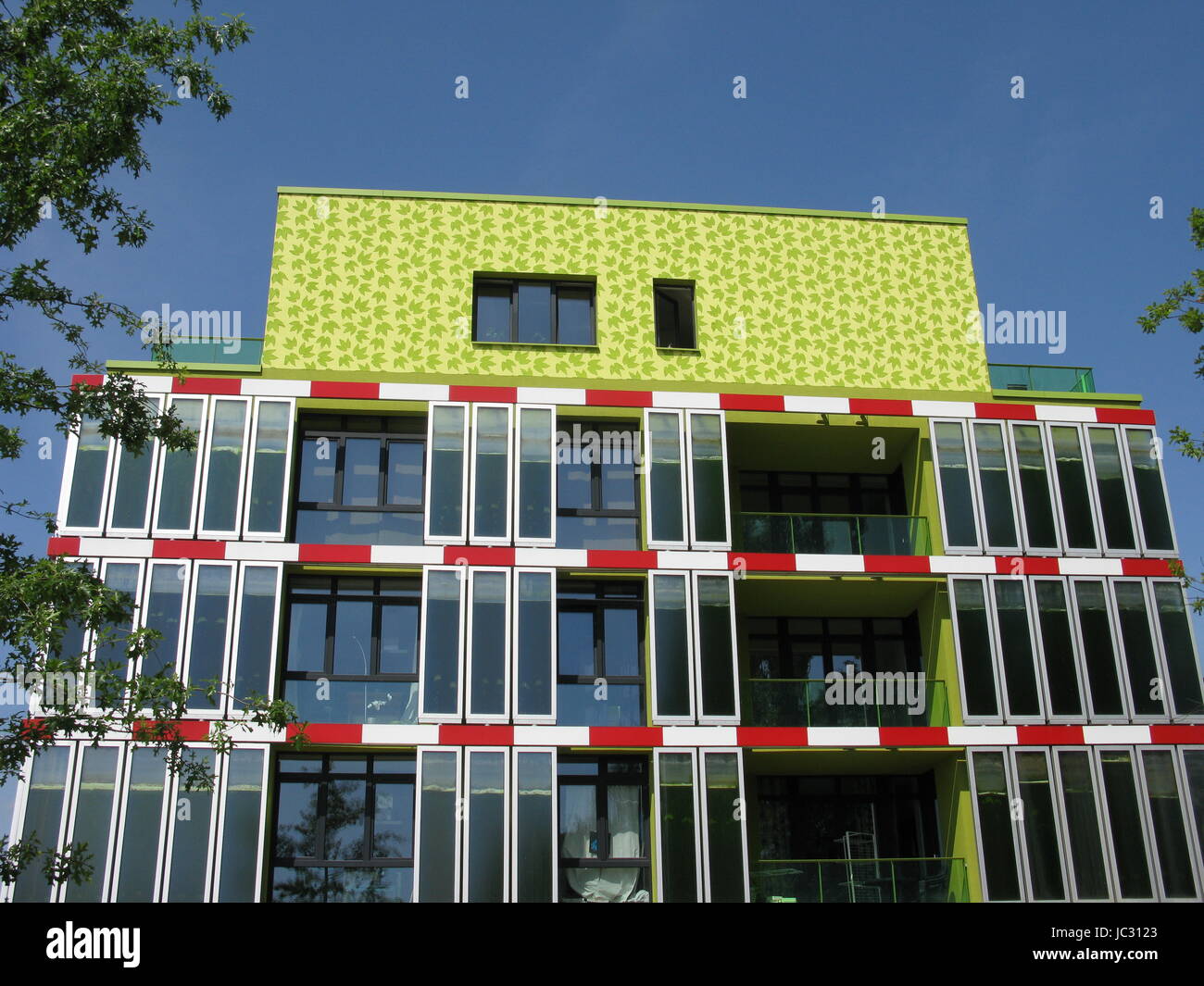 Algenhaus in Hamburg Wilhelmsburg Stock Photo - Alamy