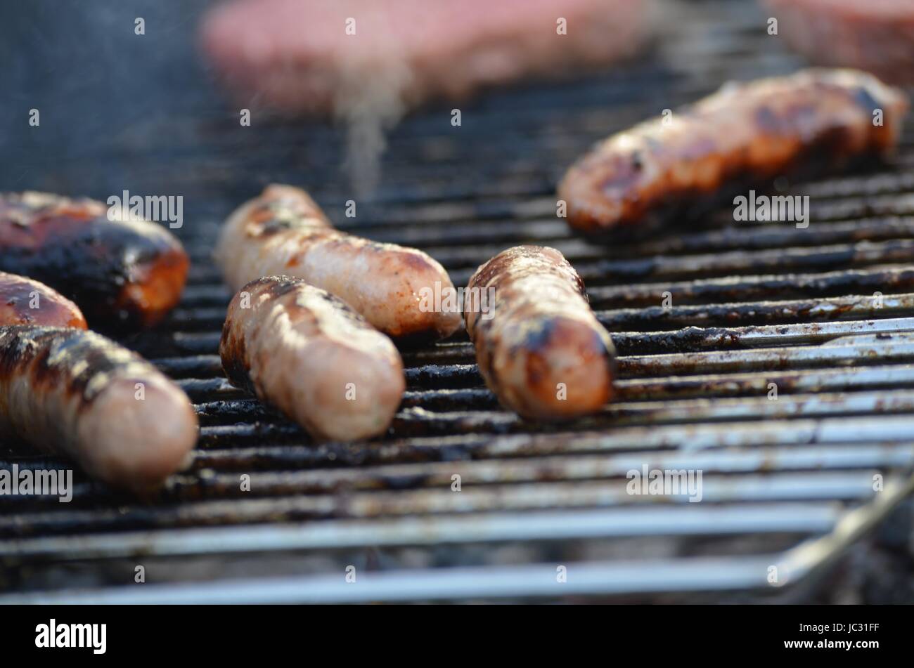 Sizzling bbq hi-res stock photography and images - Alamy