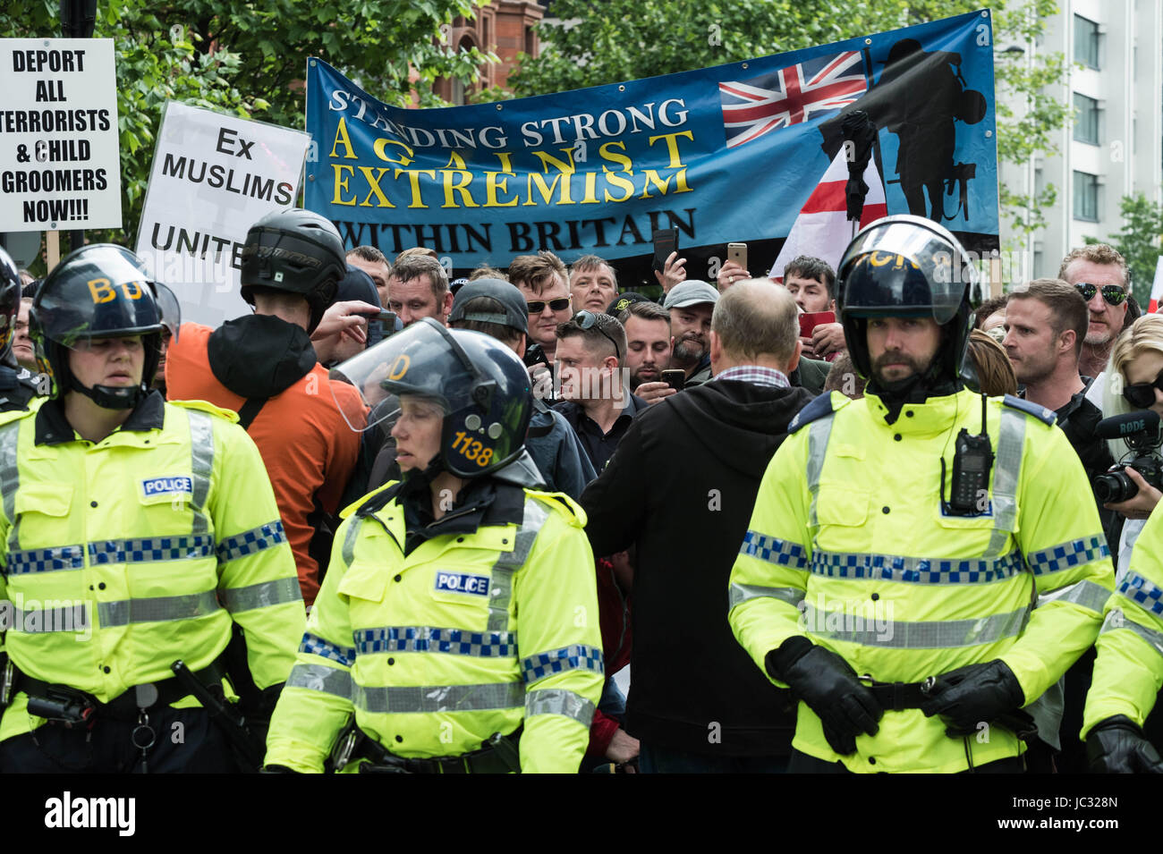 About 1,000 attend right-wing ‘Unite Against Hate' anti-Islamic march ...
