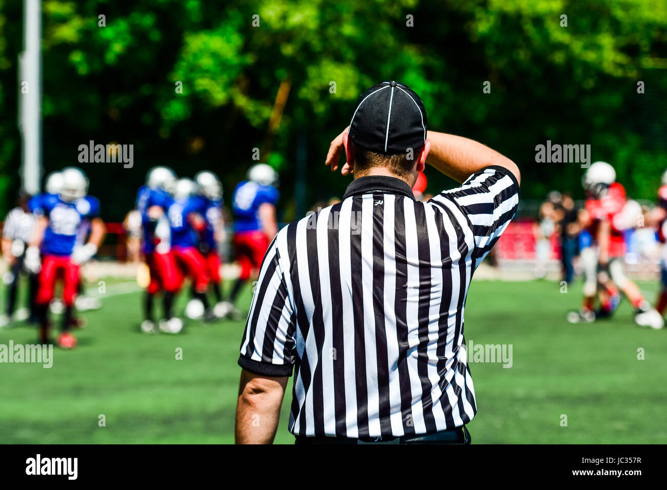 American Football Umpire Stock Photos & American Football Umpire Stock ...