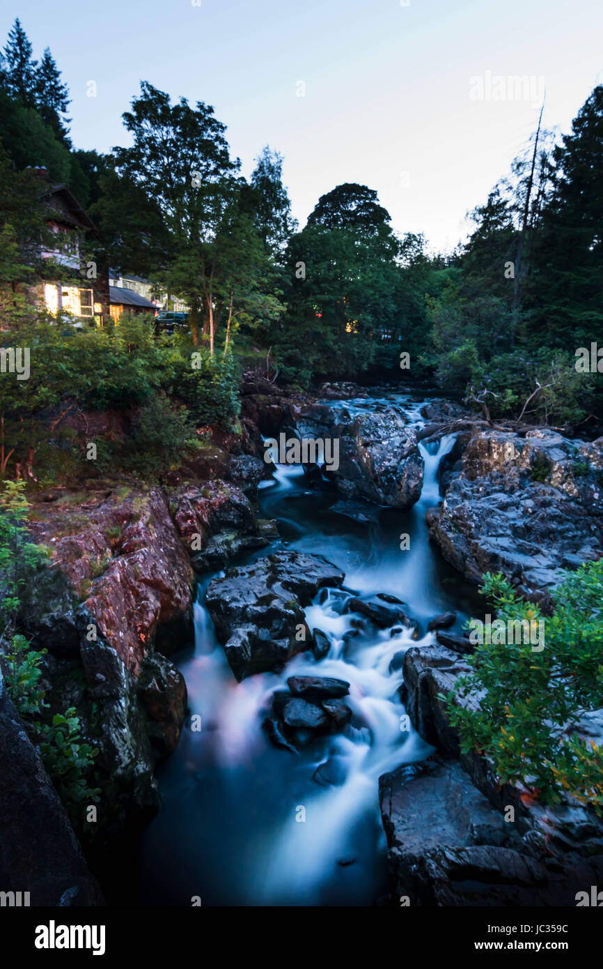 River flowing under white bridge hi-res stock photography and images ...