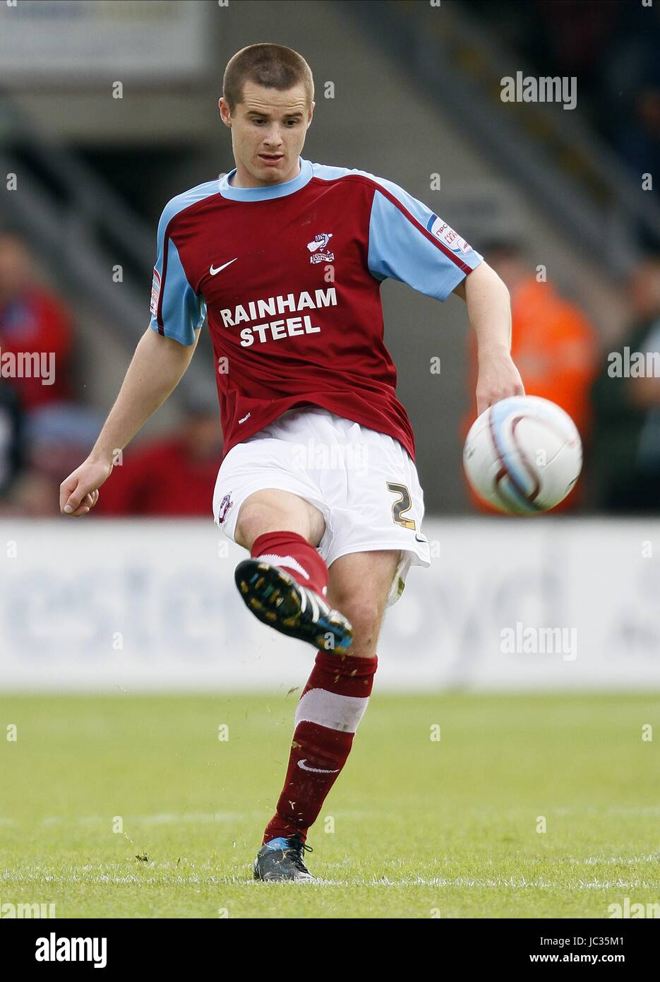 ANDREW WRIGHT SCUNTHORPE UNITED FC SCUNTHORPE UNITED FC GLANFORD PARK ...