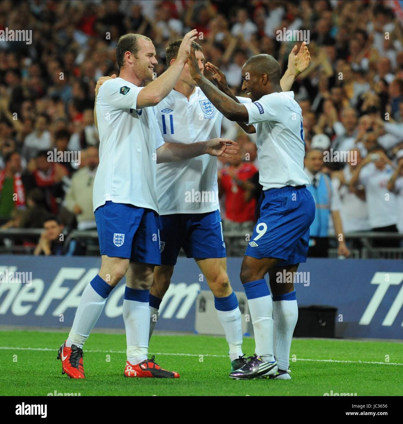 JERMAIN DEFOE CELEBRATES HIS 2ND GOAL ENGLAND ENGLAND WEMBLEY STADIUM ...