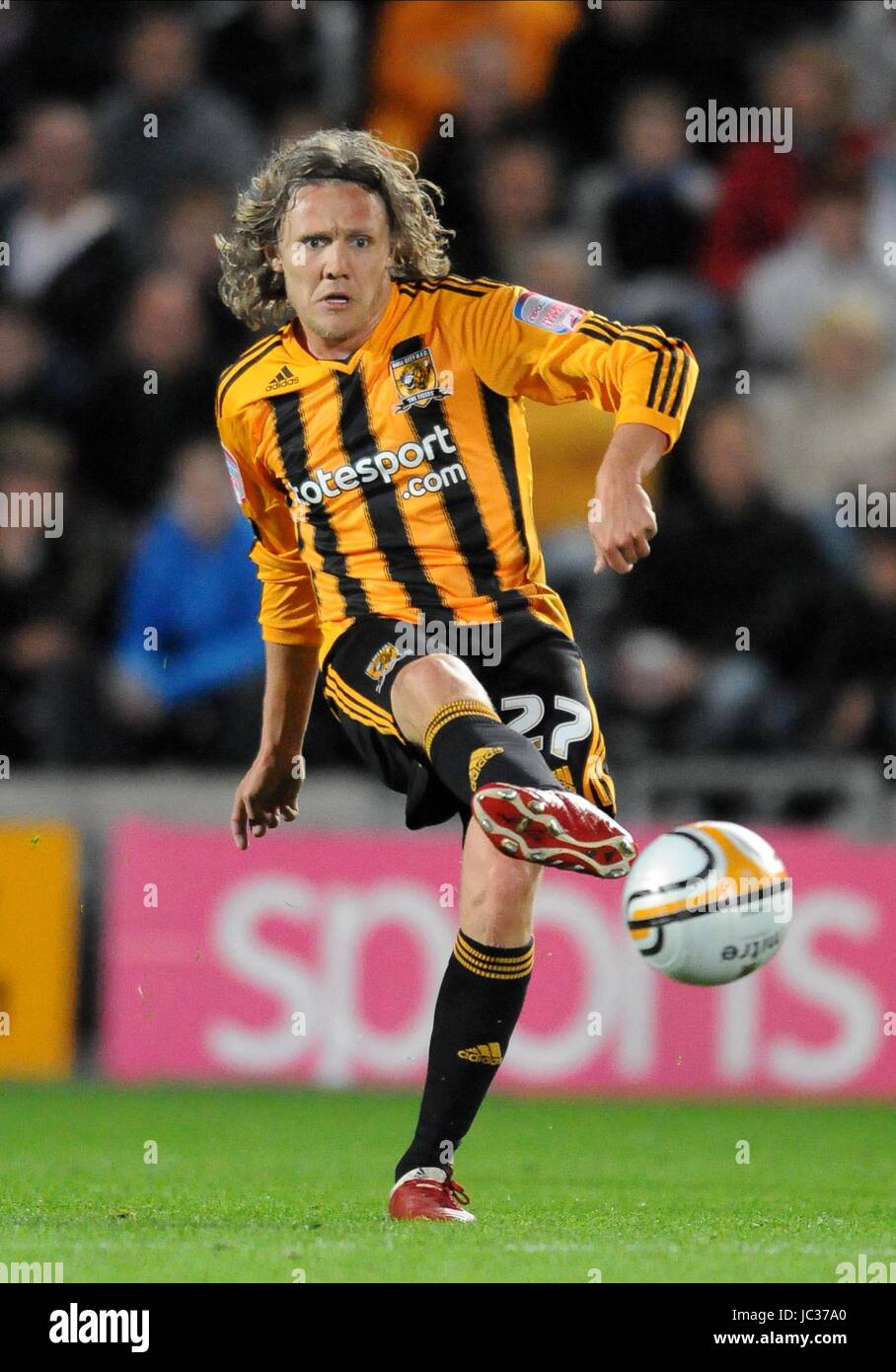JIMMY BULLARD HULL CITY FC HULL CITY FC KC STADIUM HULL ENGLAND 14 ...