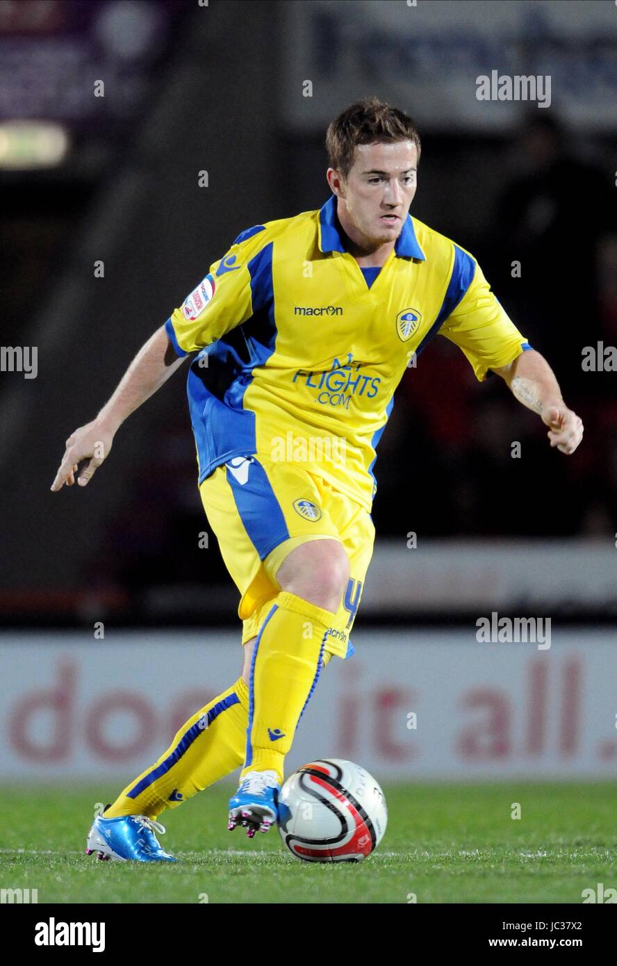 ROSS MCCORMACK LEEDS UNITED FC LEEDS UNITED FC KEEPMOAT STADIUM ...