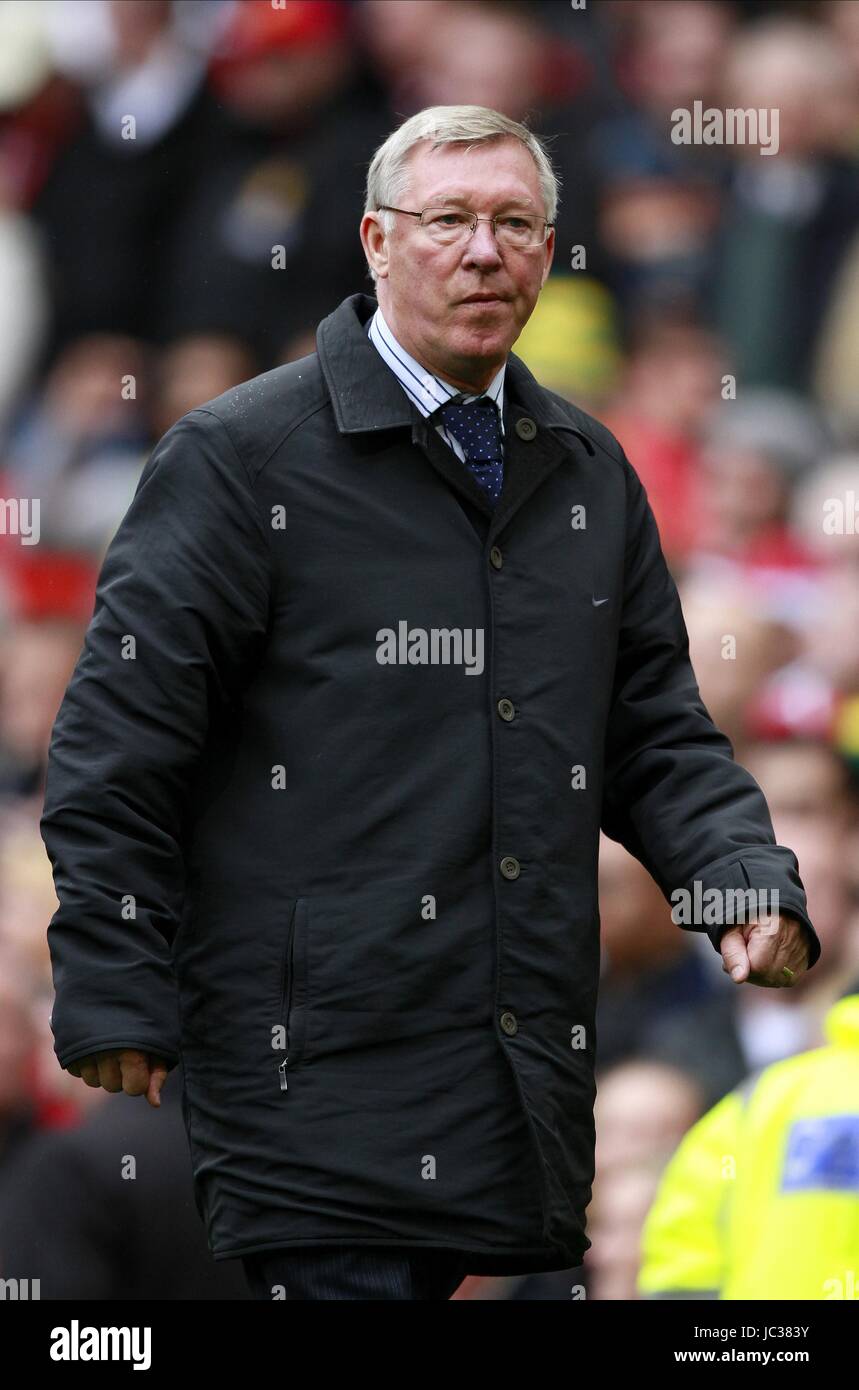 SIR ALEX FERGUSON MANCHESTER UNITED FC MANAGER MANCHESTER UNITED FC ...