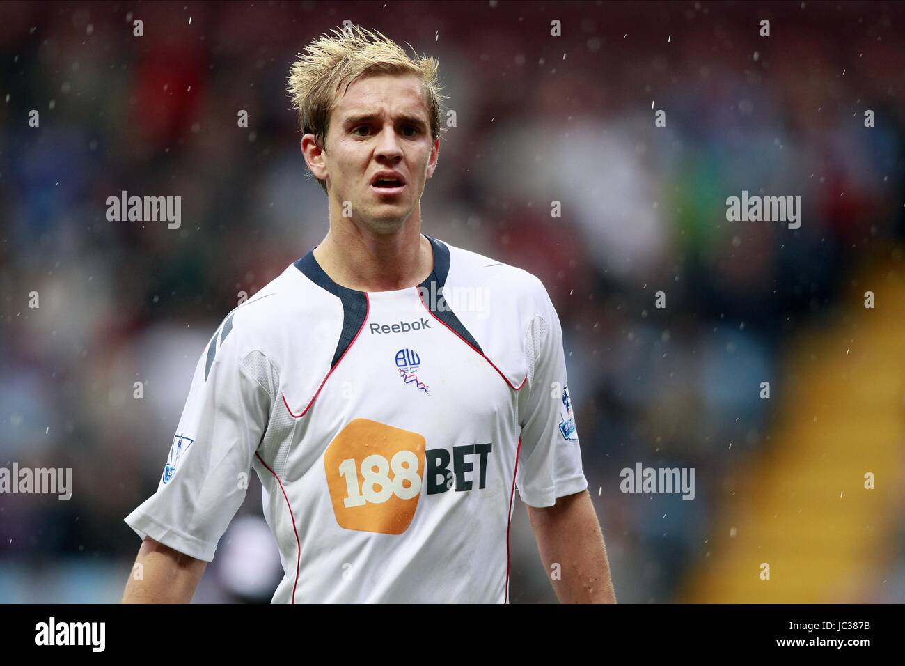 STUART HOLDEN BOLTON WANDERERS FC BOLTON WANDERERS FC VILLA PARK ...