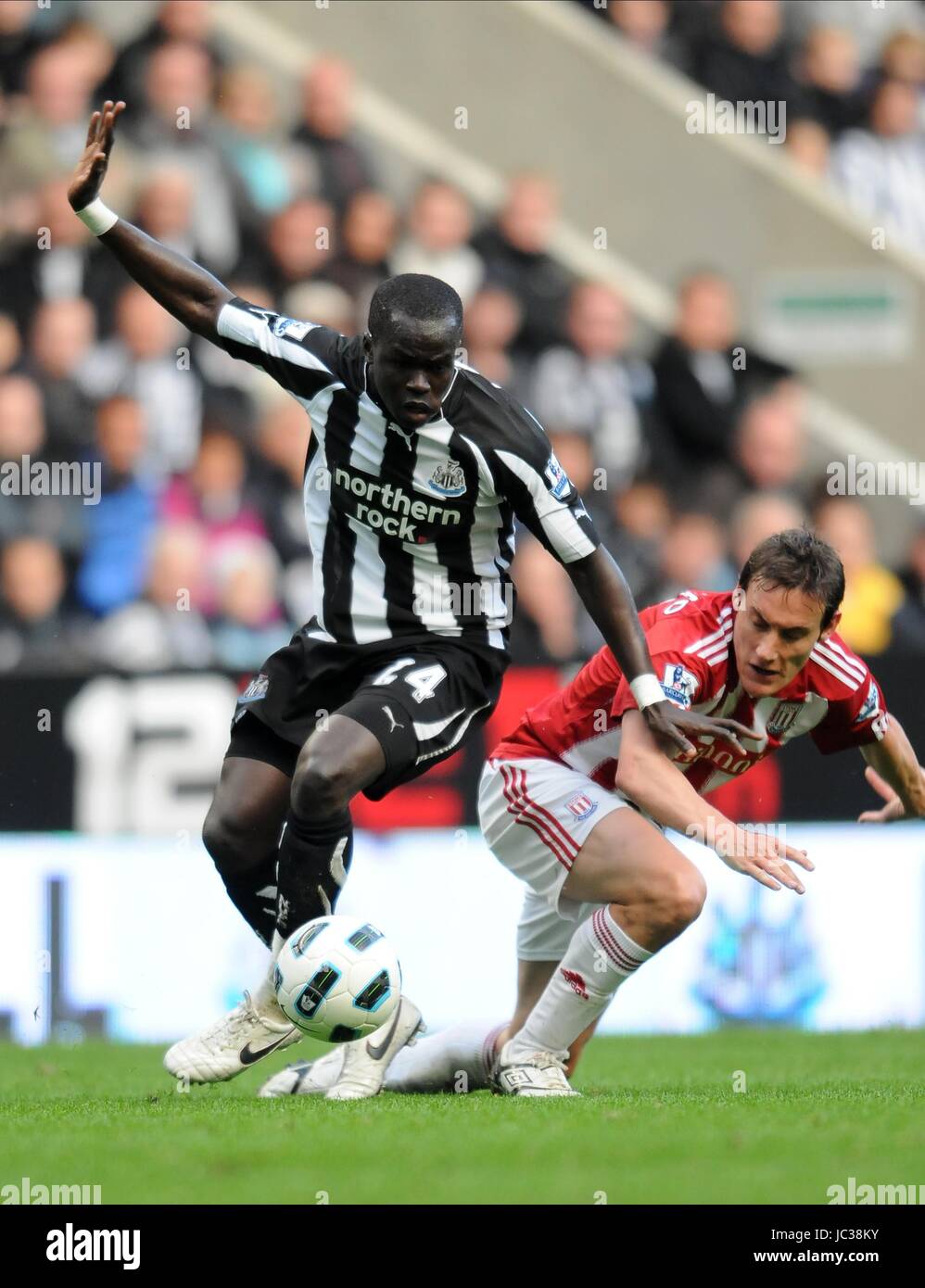CHEIK TIOTE DEAN WHITEHEAD NEWCASTLE V STOKE CITY NEWCASTLE V STOKE ...