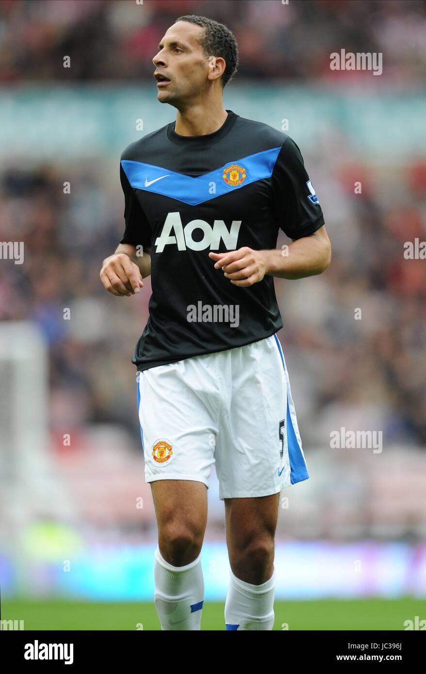 RIO FERDINAND MANCHESTER UNITED FC MANCHESTER UNITED FC STADIUM OF ...