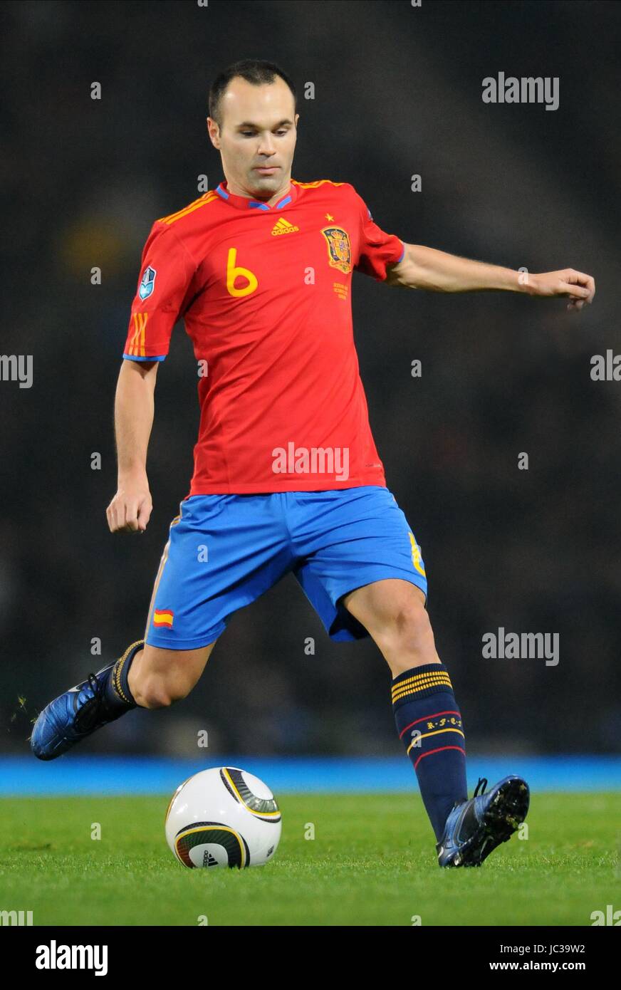 ANDRES INIESTA SPAIN FC BARCELONA SPAIN & FC BARCELONA HAMPDEN PARK ...