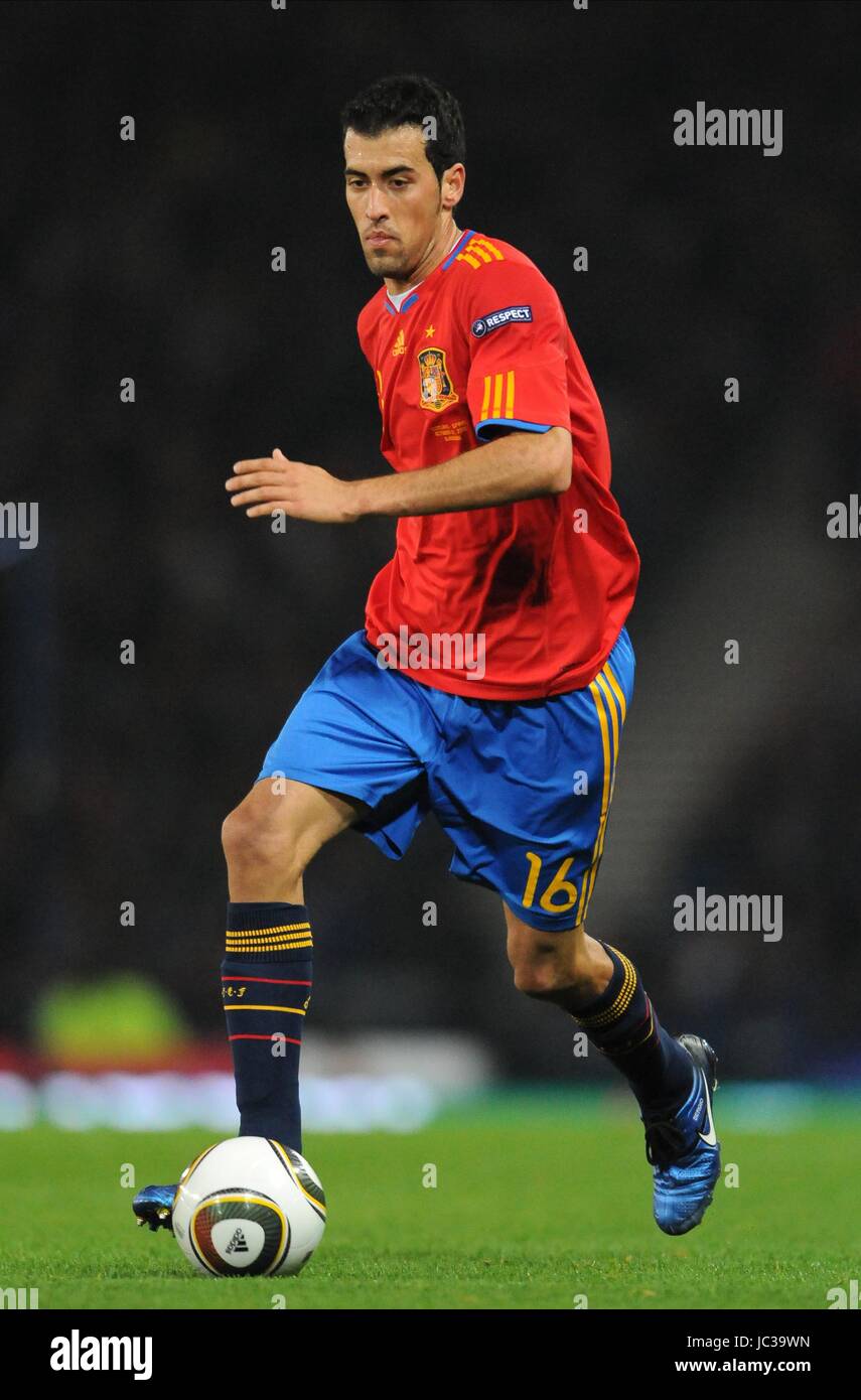 SERGIO BUSQUETS SPAIN FC BARCELONA SPAIN & FC BARCELONA HAMPDEN PARK ...