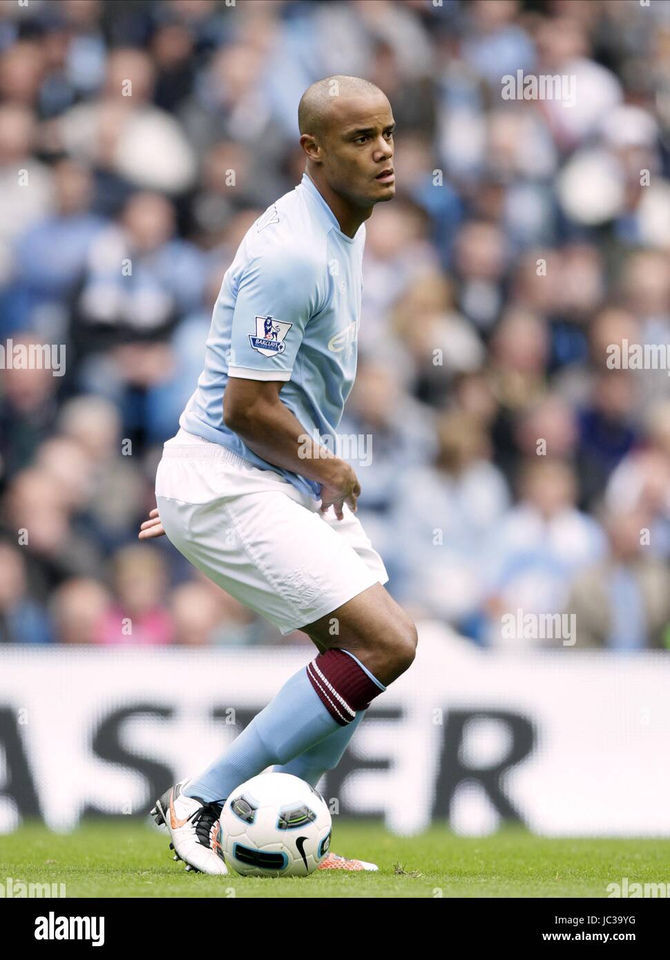 VINCENT KOMPANY MANCHESTER CITY FC MANCHESTER CITY FC EASTLANDS CITY OF ...