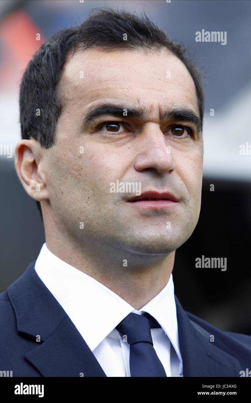 ROBERTO MARTINEZ WIGAN ATHLETIC FC MANAGER WIGAN ATHLETIC FC MANAGER ST ...