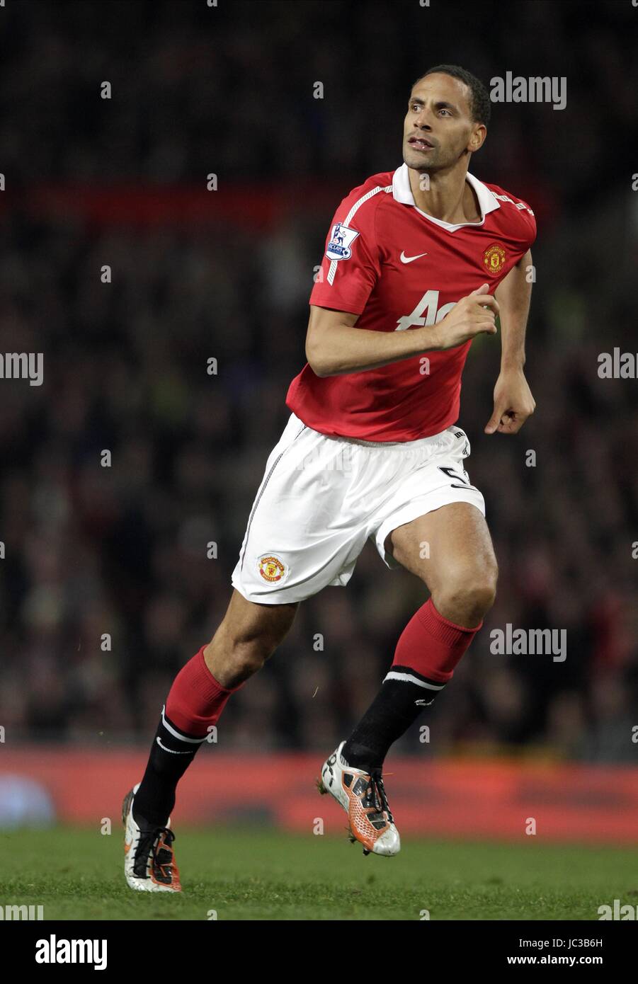 RIO FERDINAND MANCHESTER UNITED FC OLD TRAFFORD MANCHESTER ENGLAND 30 ...