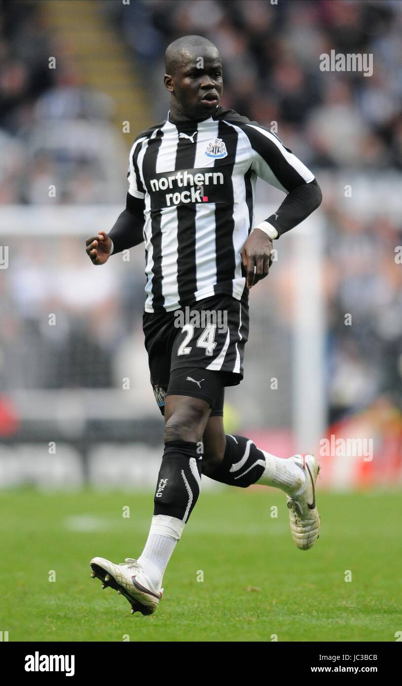 CHEIK TIOTE NEWCASTLE UNITED FC NEWCASTLE UNITED FC ST JAMES PARK ...