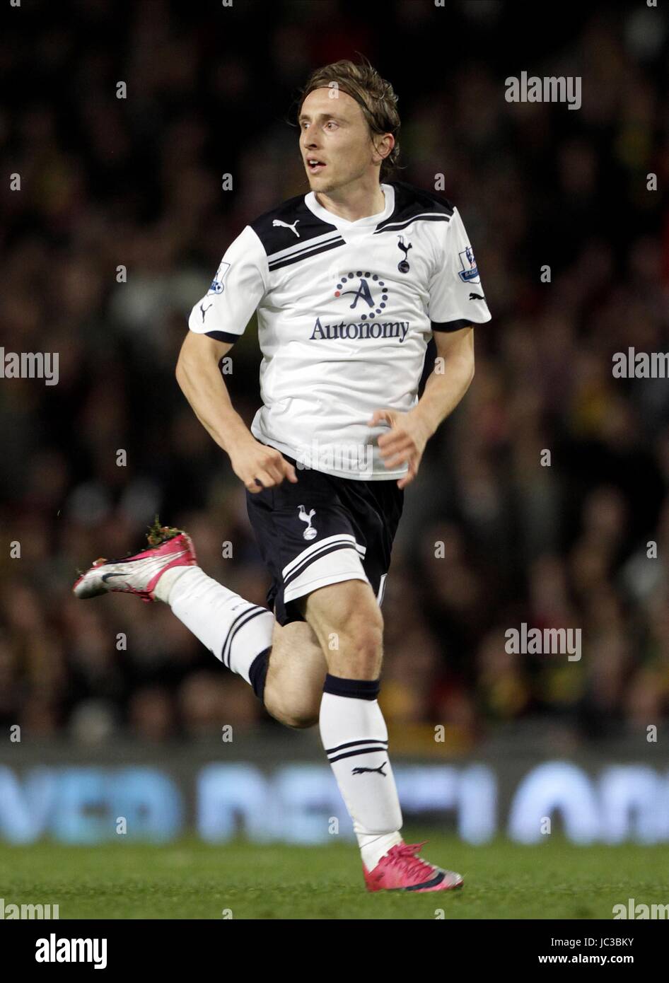 LUKA MODRIC TOTTENHAM HOTSPUR FC TOTTENHAM HOTSPUR FC OLD TRAFFORD ...