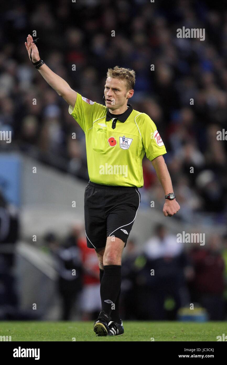 Referee referee hi-res stock photography and images - Alamy