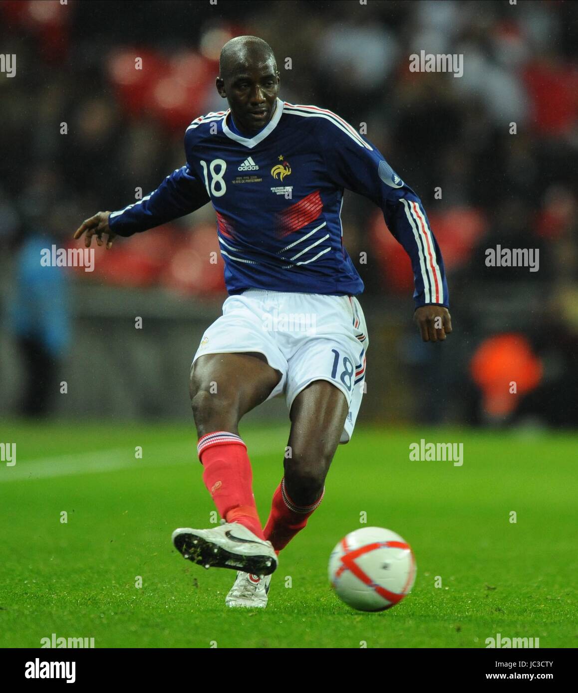 AOU DIARRA FRANCE WEMBLEY STADIUM LONDON ENGLAND 17 November 2010 Stock ...